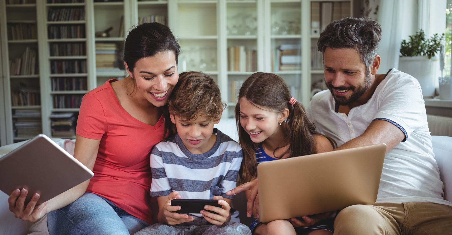 Privacy-Savvy Parent Checklist | Avast